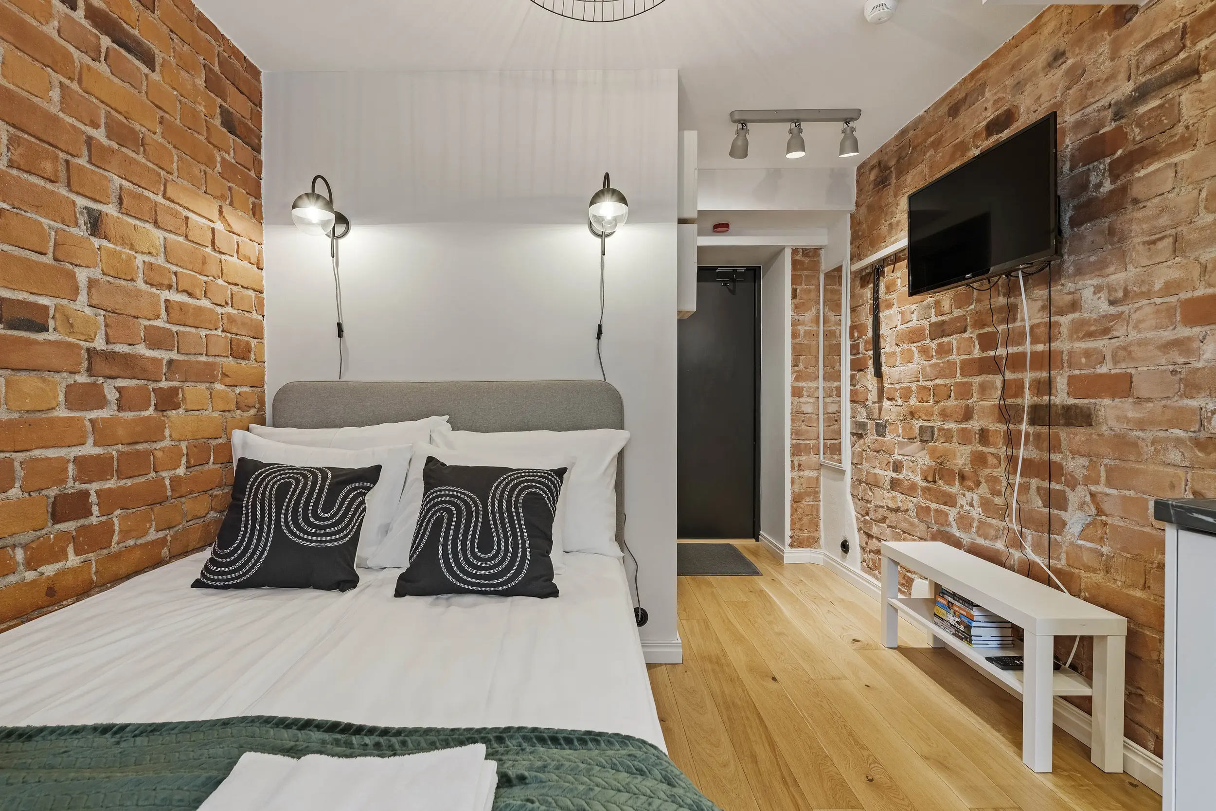 Compact Studio | Bob W. Tallinn City Centre Avangard